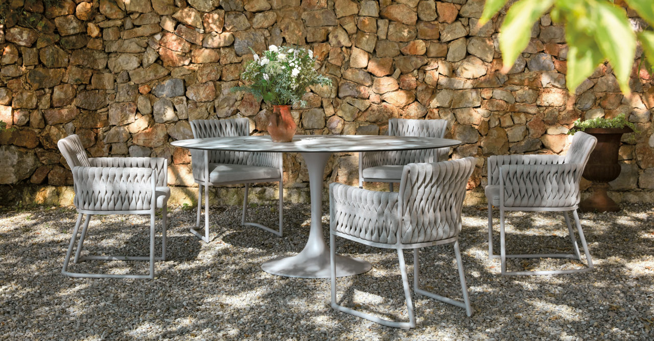 Oval dining table 170 x 100 cm glass top - Sifas